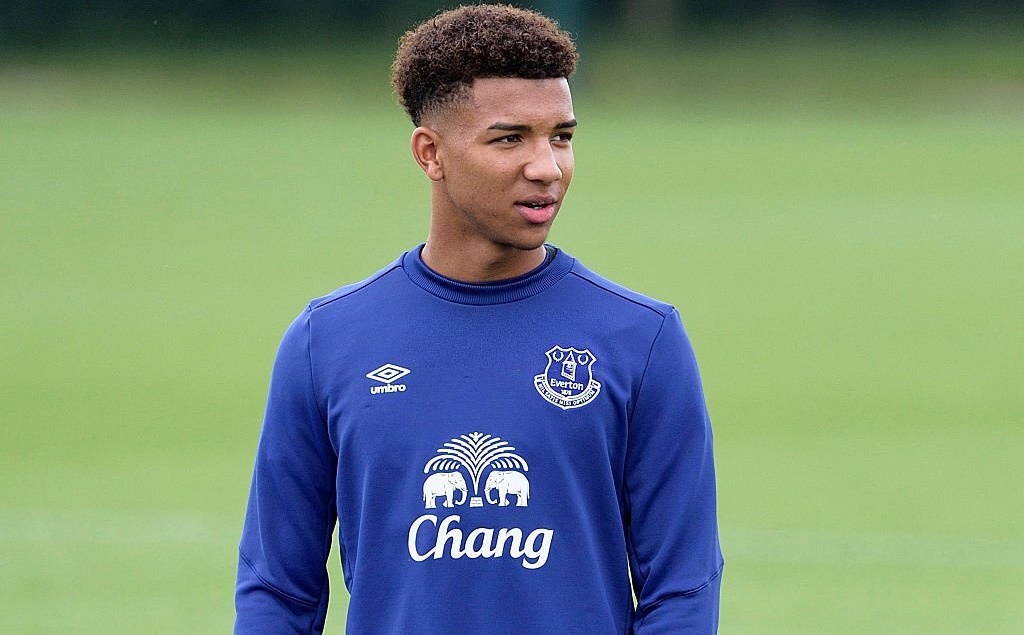 Sự Nghiệp Cầu Thủ Mason Holgate: Tài Năng Bóng Đá Người Anh